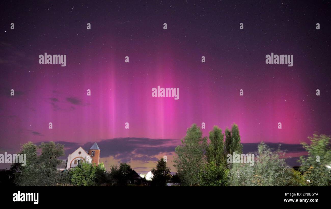 Aurora borealis Amazing Night Starry Sky. Bright Dramatic Perseids ...