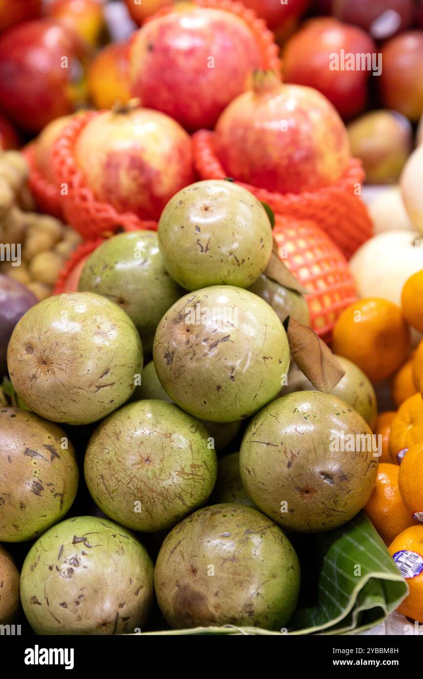 Assorted fresh fruits for sale at the Central Market (Phsar Thmei) in ...