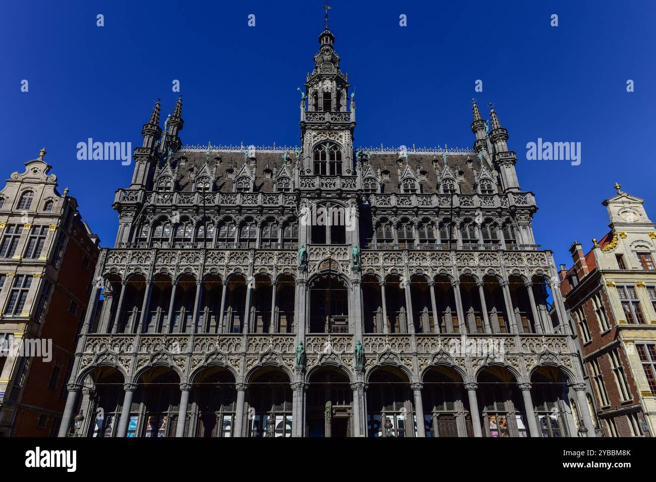 Neo-classical architecture of the town hall building in the Grand Place ...