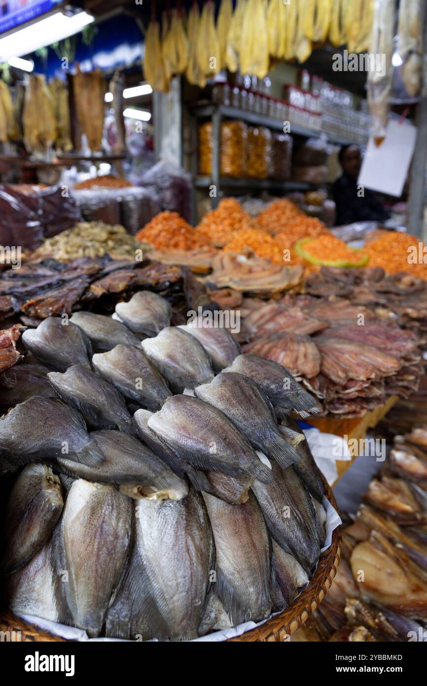 Assorted dried seafoods for sale at the Central Market (Phsar Thmei) in ...
