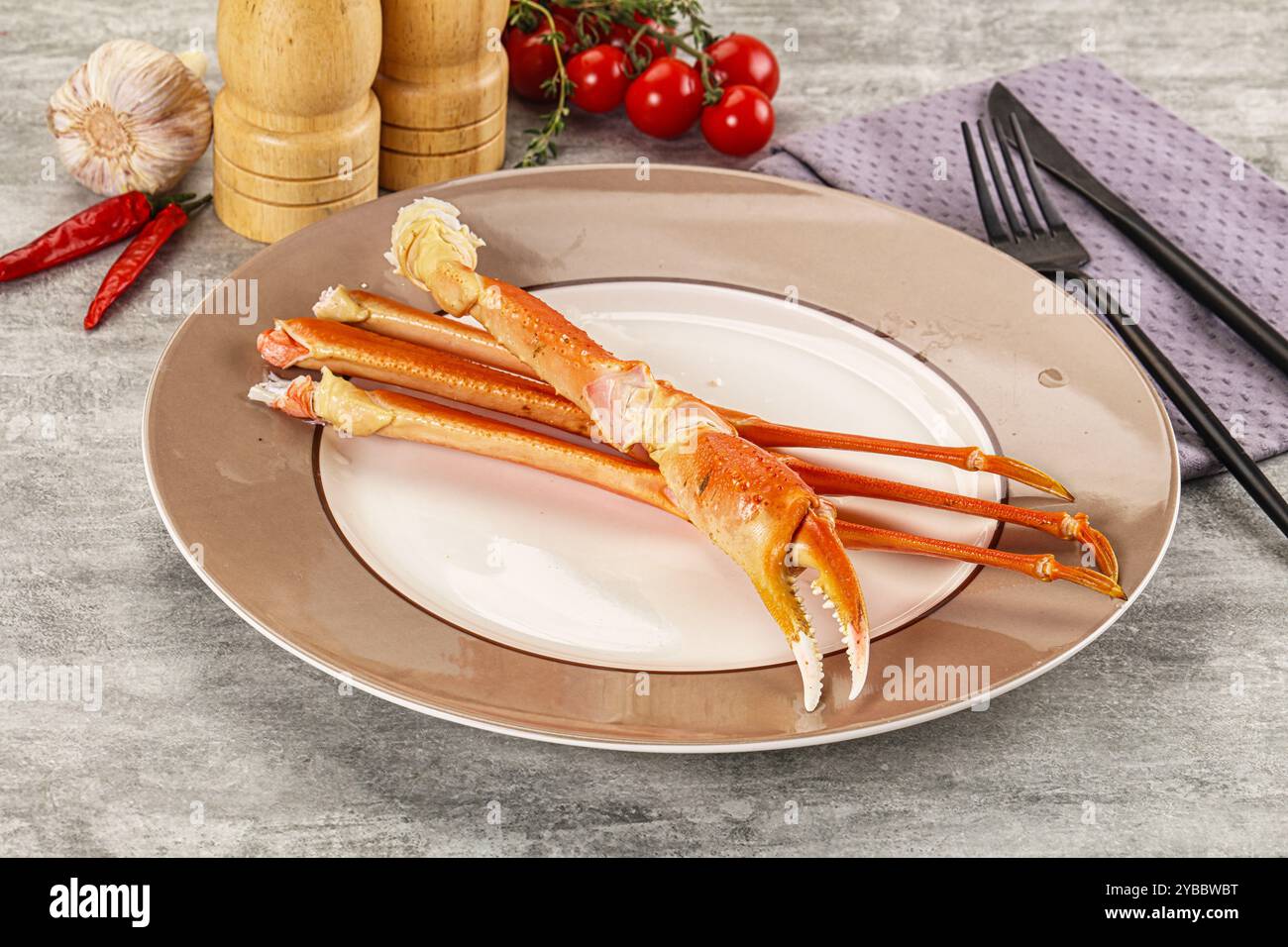 Delicous luxury boiled crab claw legs Stock Photo - Alamy