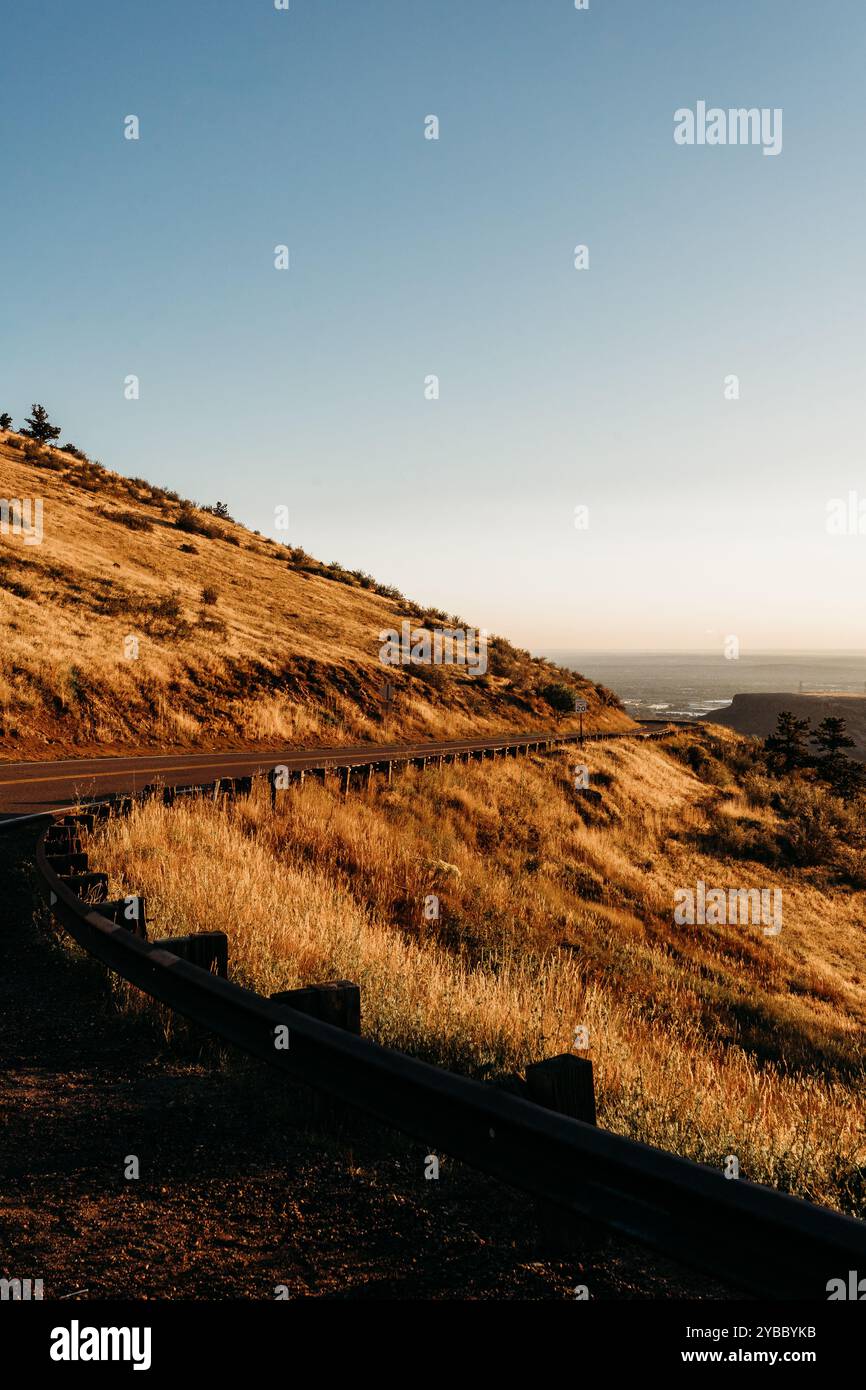 Sunrise on road hi-res stock photography and images - Alamy