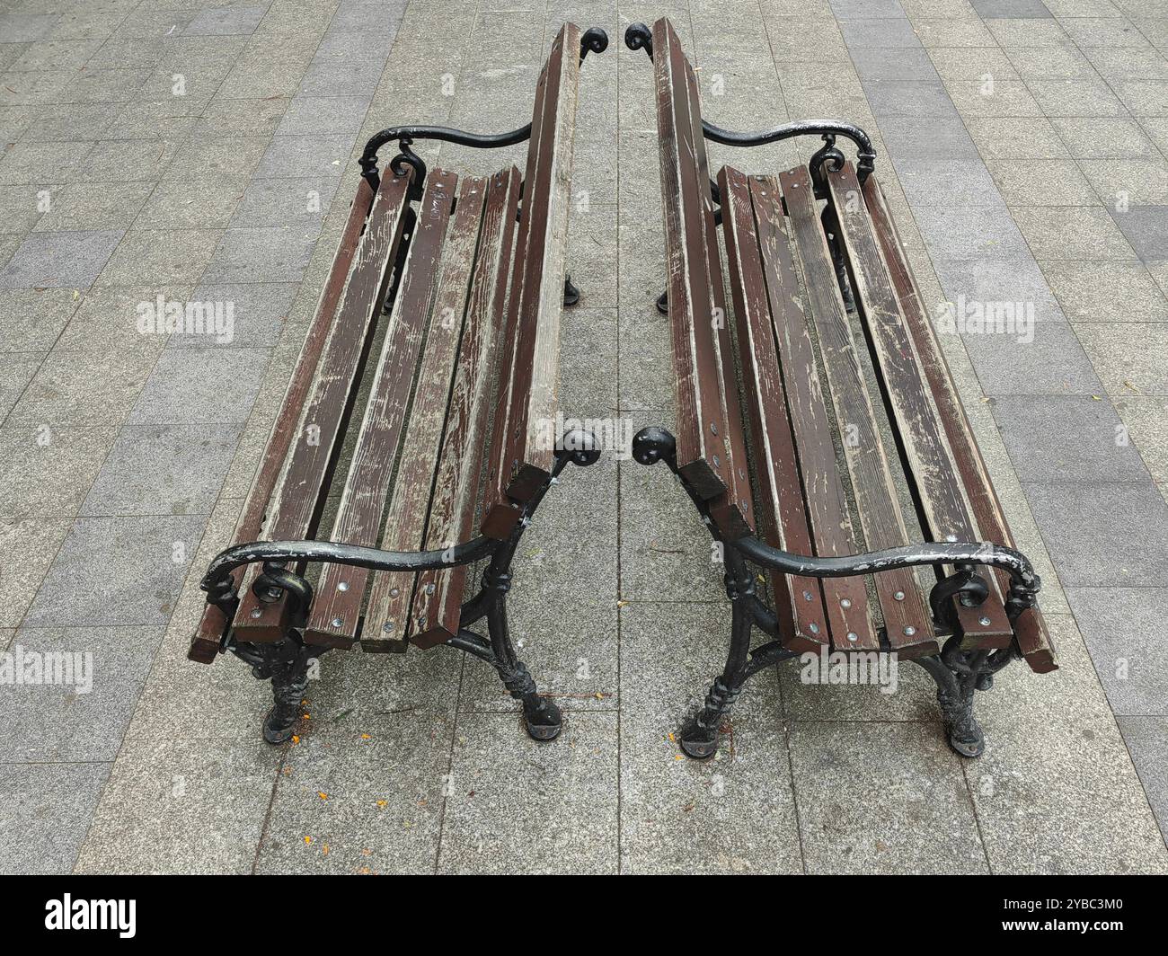 Concrete outdoor benches in park hi-res stock photography and images - Alamy