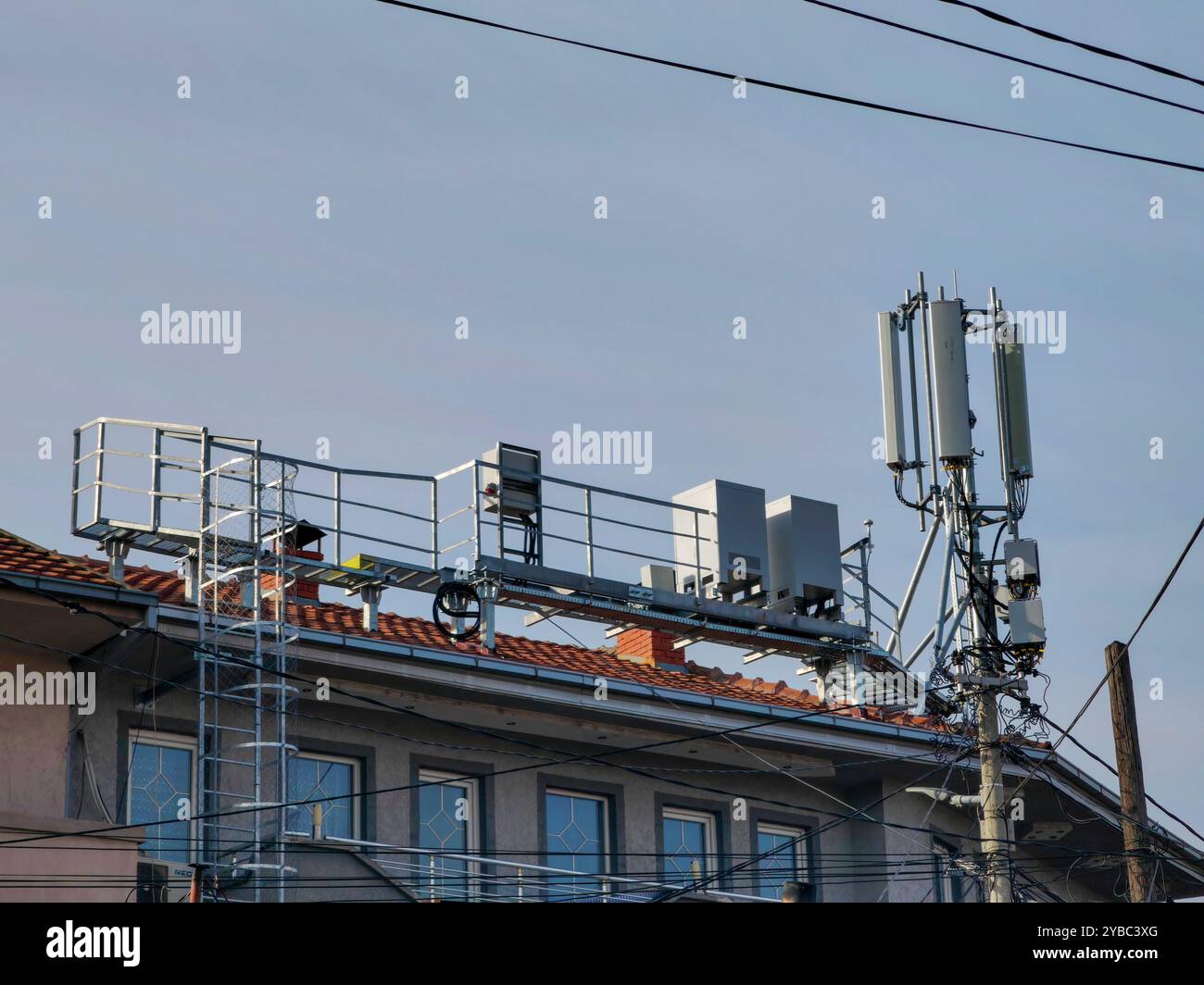 Cell Tower Antenna on Rooftop: The Future is Here – 5G Connectivity Stock Photo - Alamy