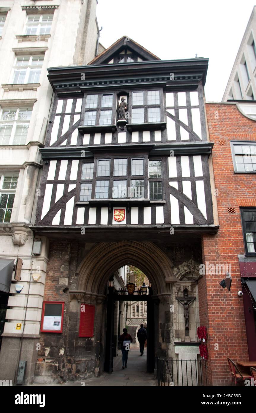 Tudor-style house over the Gateway, Priory Church of Saint Bartholomew ...