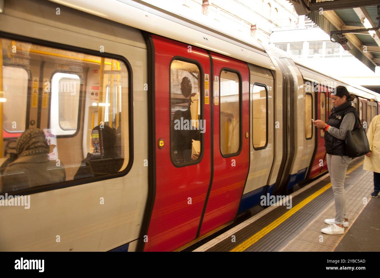 Underground train, Barbican Tube Station, Smithfield, England, United ...