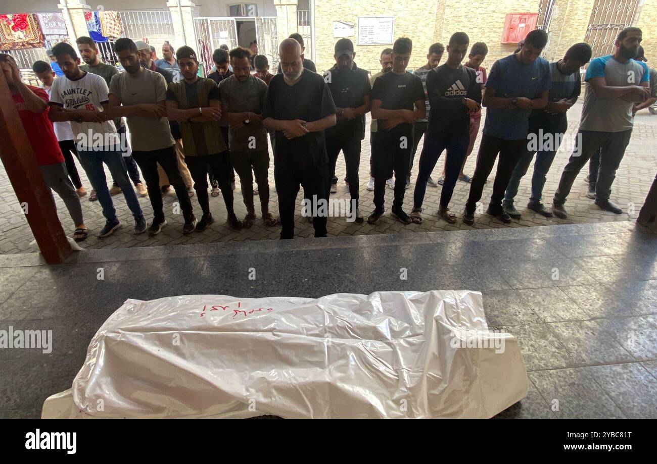 Relatives of the dead who lost their lives in the Israeli army s attack ...