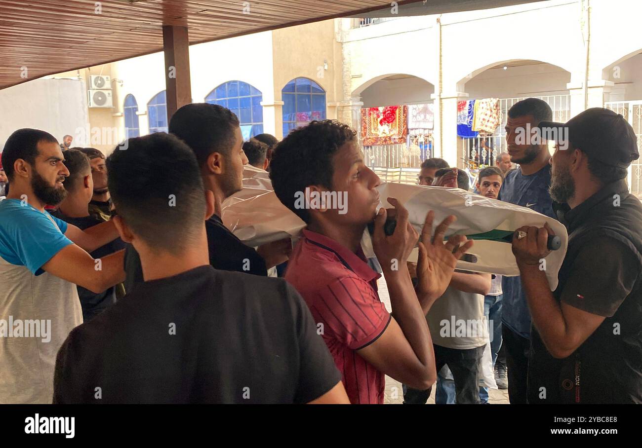 Relatives of the dead who lost their lives in the Israeli army s attack ...