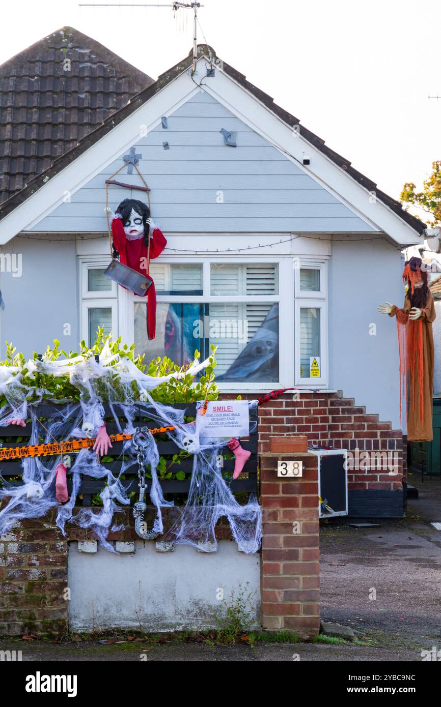 Poole, Dorset, UK. 18th October 2024. Preparing for Halloween with ...
