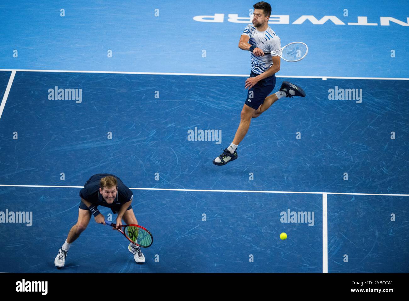 Antwerp, Belgium. 18th Oct, 2024. Luke Johnson and Dutch Sander Arends ...