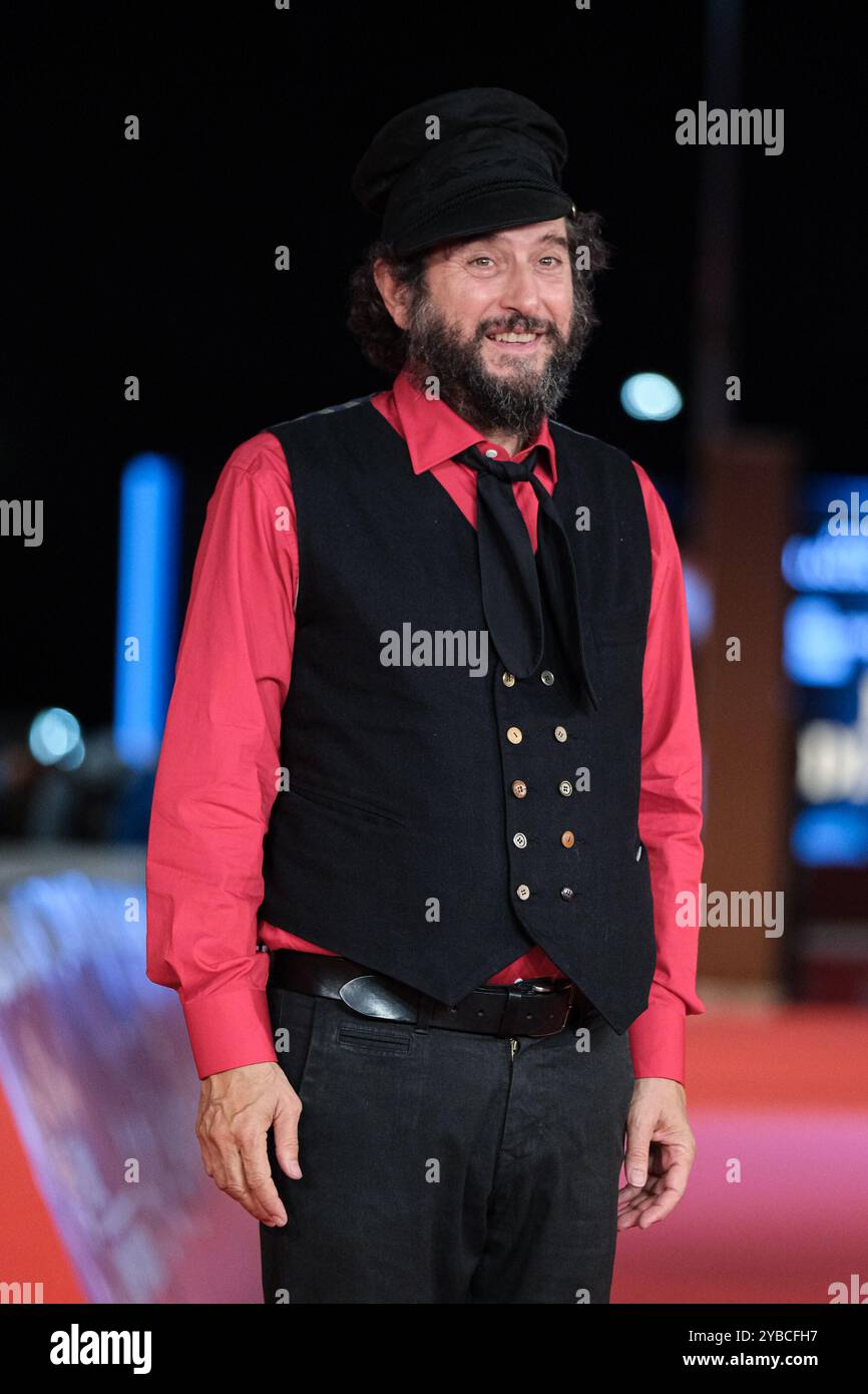 Rome, Italy. 17th Oct, 2024. Vinicio Capossela attends the red carpet ...