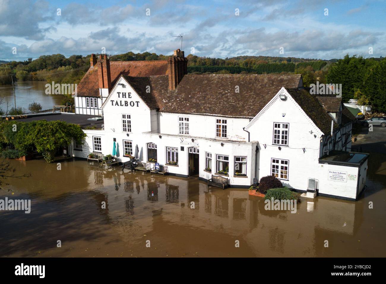 Knightwick, Worcestershire 18th October, 2024. The small hamlet of ...
