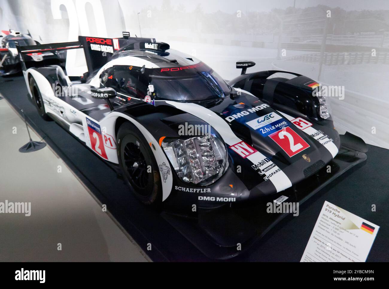 Three-quarter front view of the Porsche 919 Hybrid which won the 2016 ...