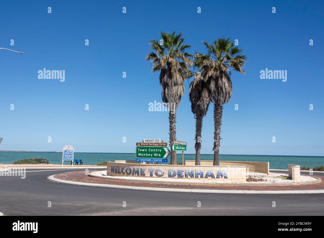 Welcome to Denham, Western Australia. The roundabout with Plam Trees ...