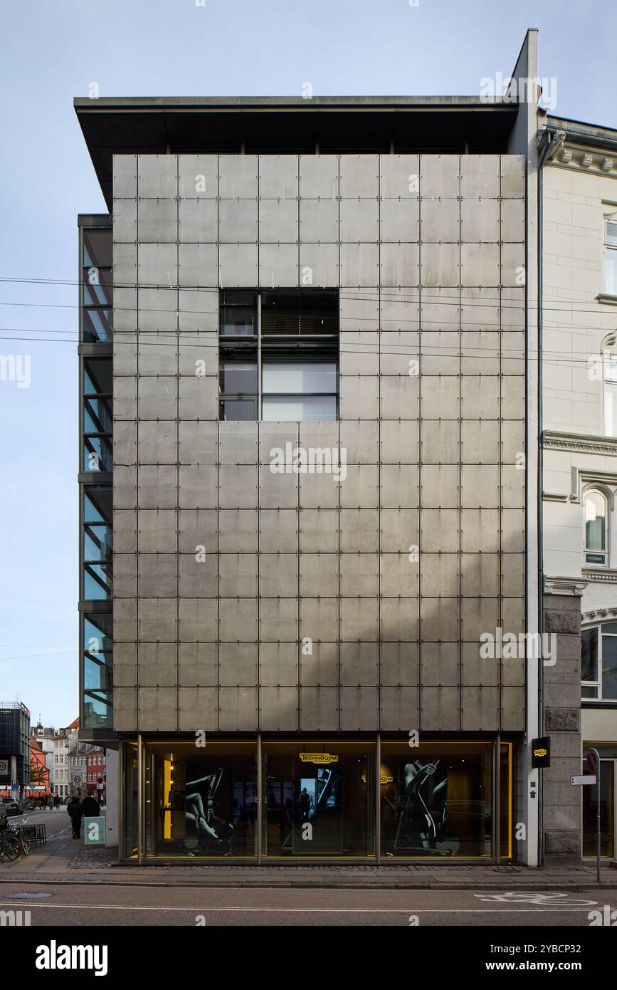 BT-Huset/Ole Scherfigs Hus, office building, designed by Henning Larsen ...