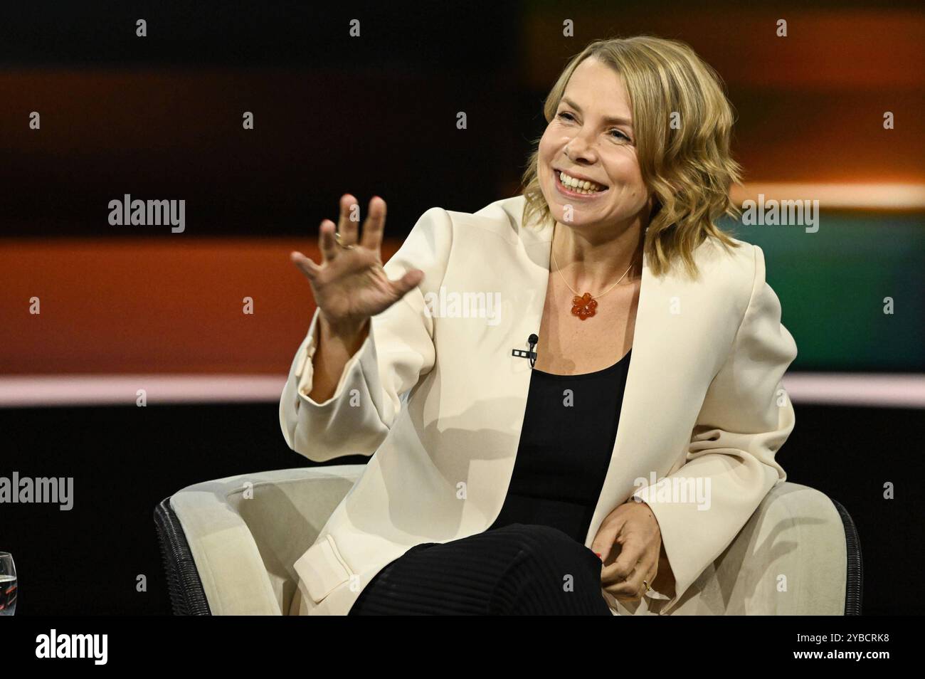Helene Bubrowski Journalistin 02/24 her Helene Bubrowski am 16. Oktober ...