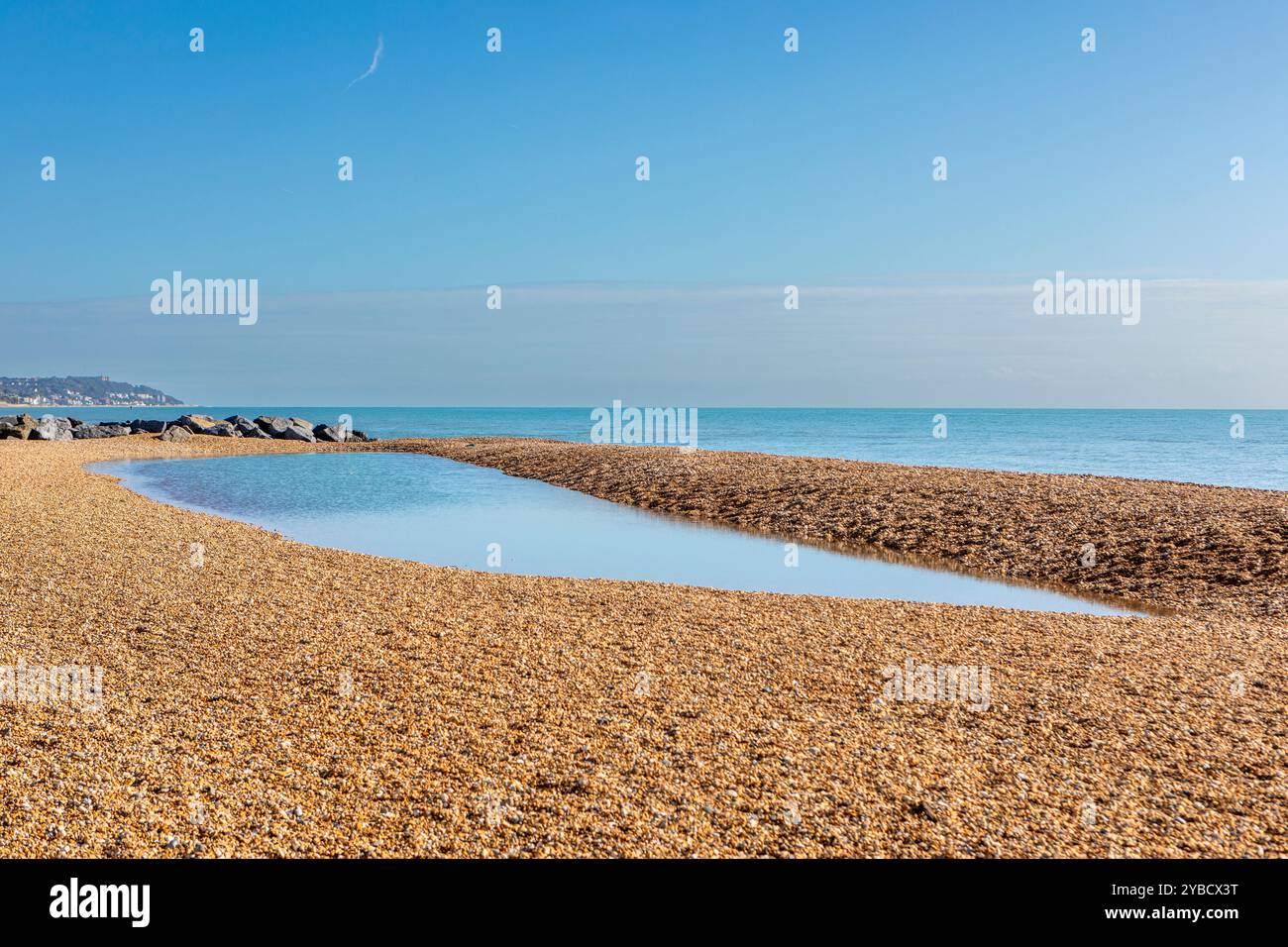 Hythe kent beach hi-res stock photography and images - Alamy