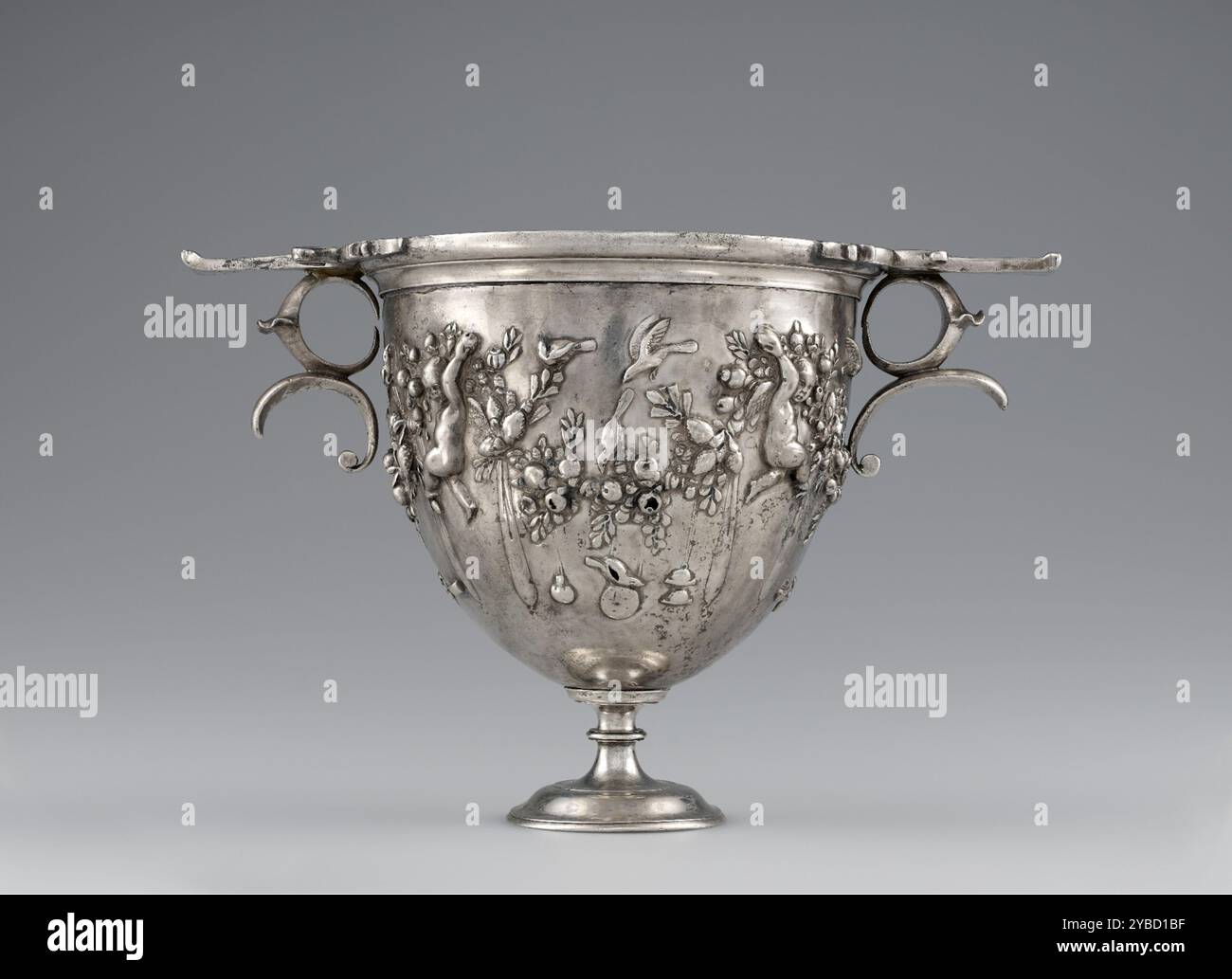 Roman silver vessels hi-res stock photography and images - Alamy