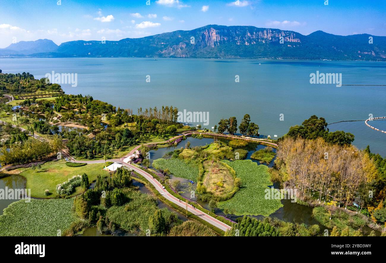 (241018) -- KUNMING, Oct. 18, 2024 (Xinhua) -- An aerial drone photo ...