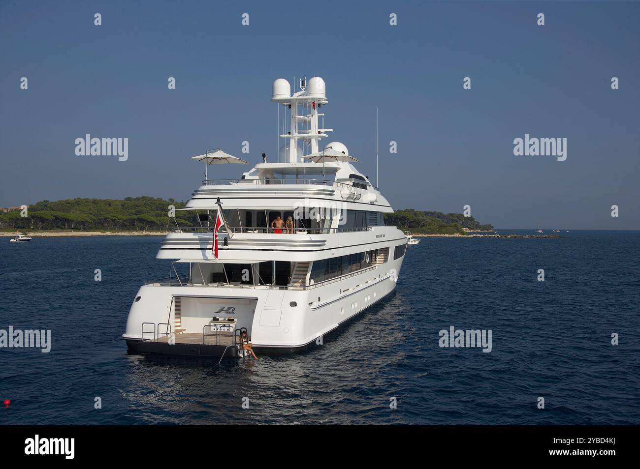 Aerial helicopter photo of the 55m Feadship superyacht Hurricane Run ...