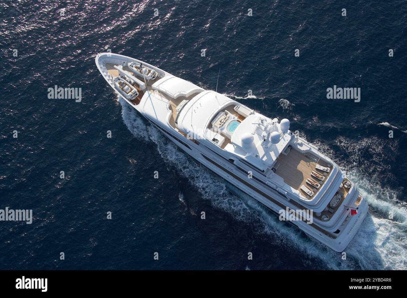 Aerial helicopter photo of the 55m Feadship superyacht Hurricane Run ...