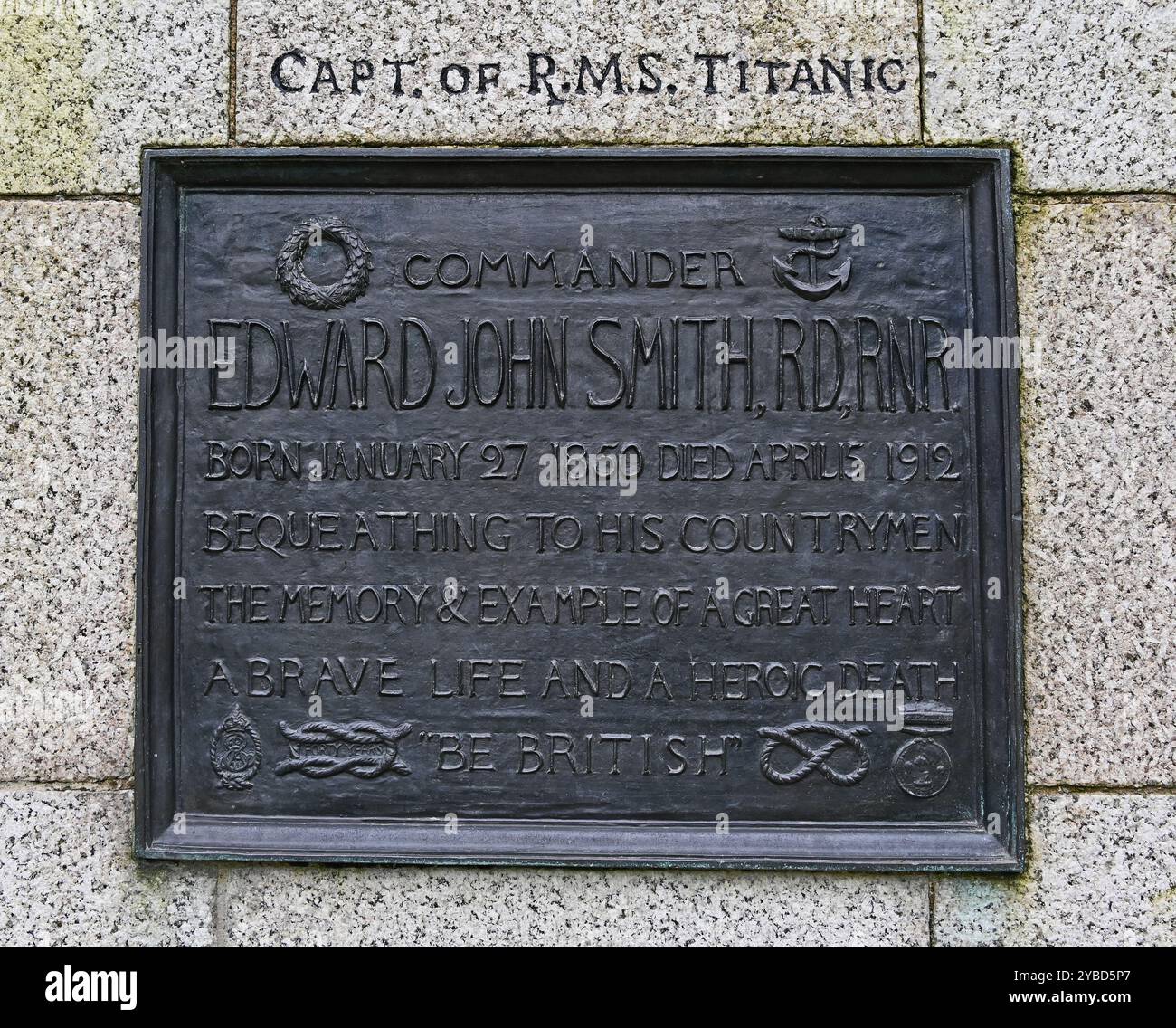 Descriptive plaque. Statue of Commander Edward Smith, captain of ...