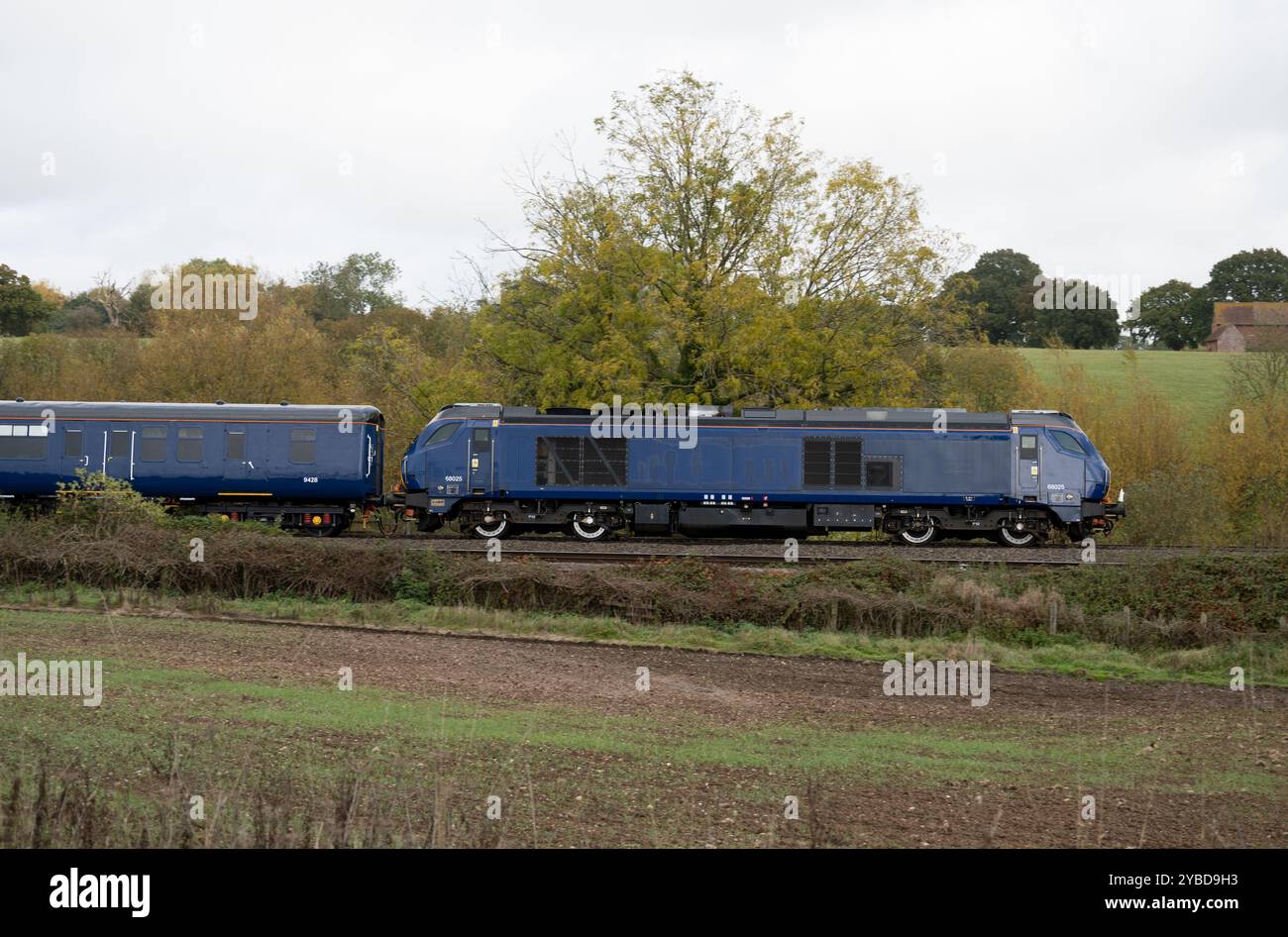 Class 68 diesel locomotive No. 68025 powering a nuclear flask train at ...