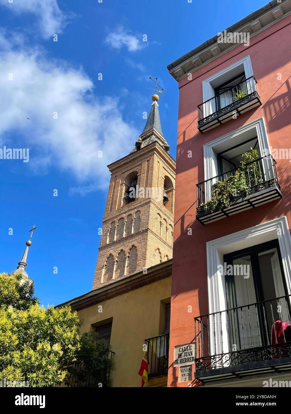 Torre de san nicolas de madrid hi-res stock photography and images - Alamy