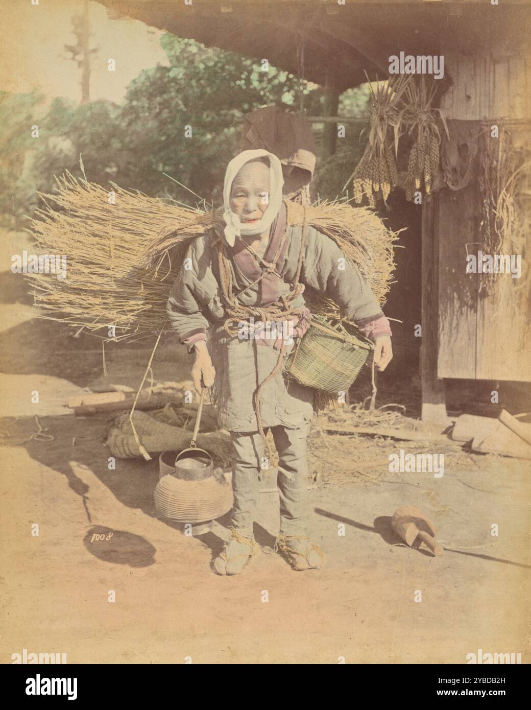 Japan old people farming elderly hi-res stock photography and images ...