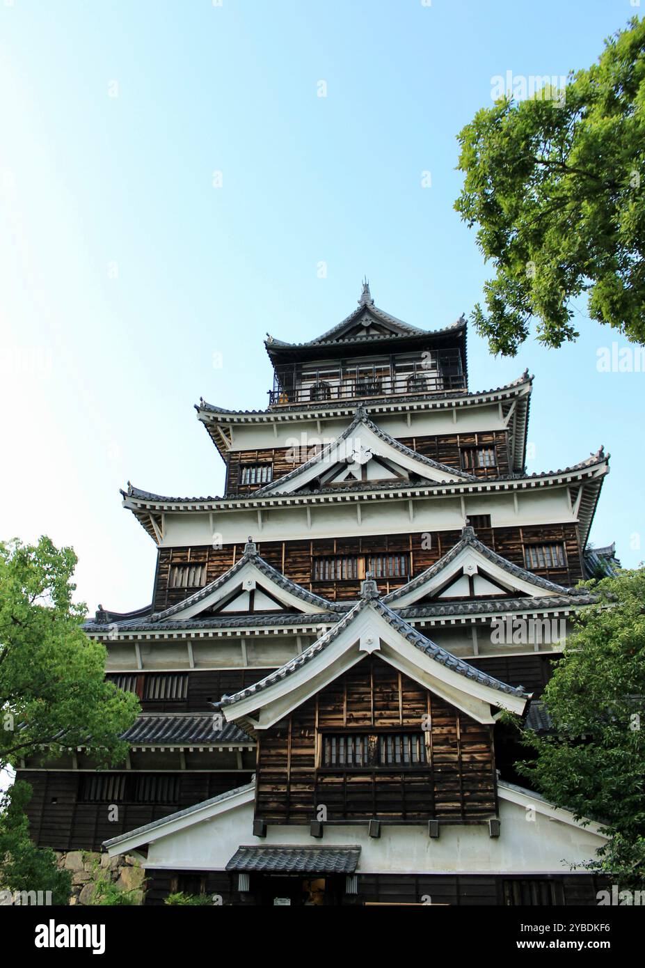 Hiroshima Castle: Majestic Feudal Fortress and Symbol of Japan’s ...