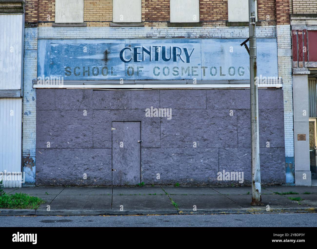 Abandoned Century School of Cosmetology in Steubenville ohio USA 2024 ...