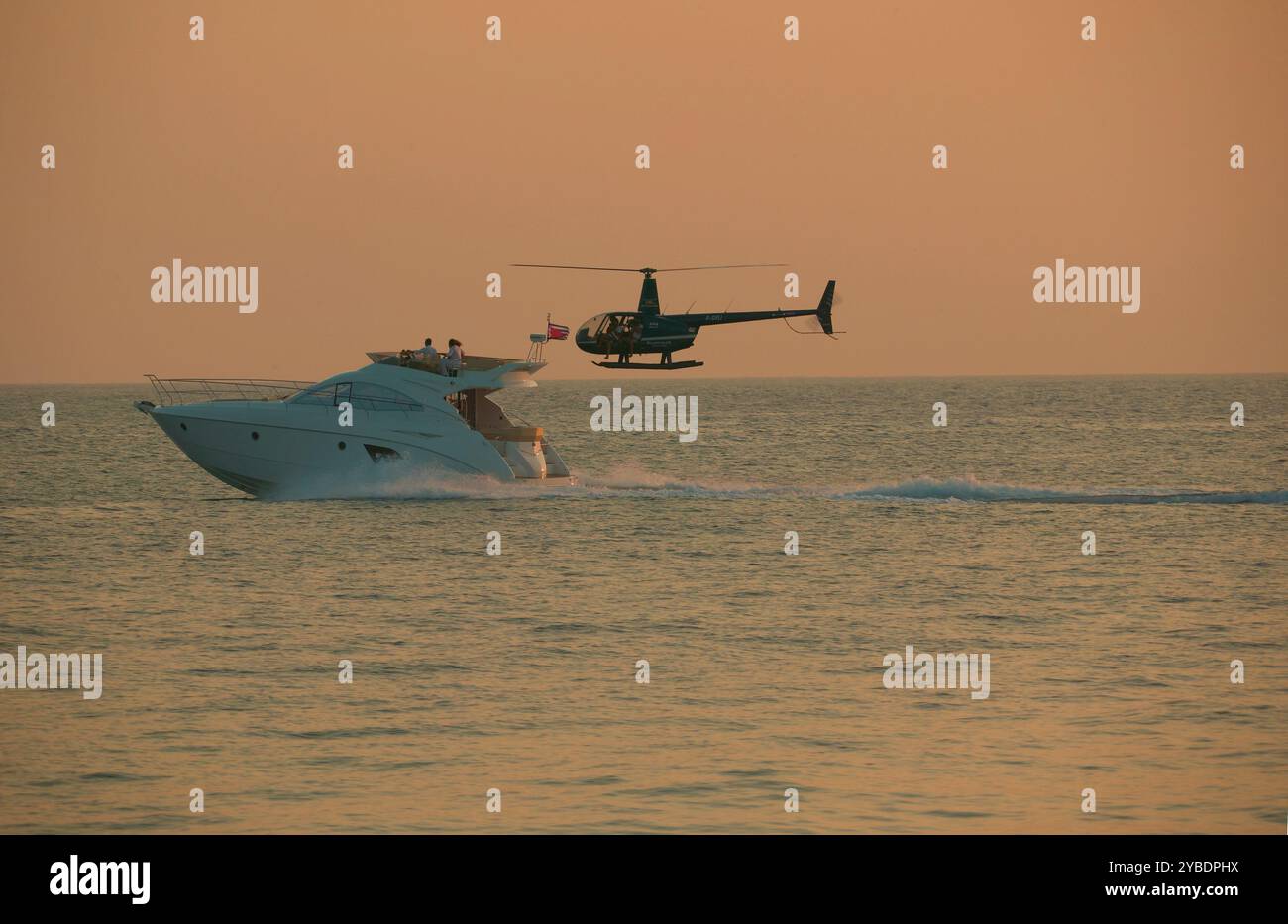 Video marine sunset landscape hi-res stock photography and images - Alamy