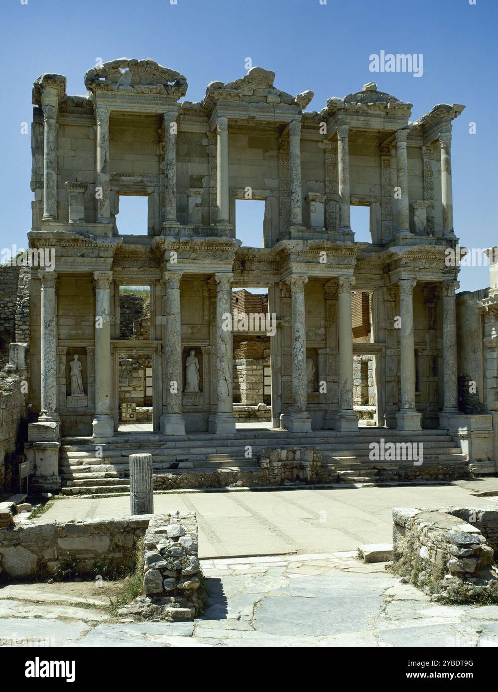 Gaius julius aquila hi-res stock photography and images - Alamy