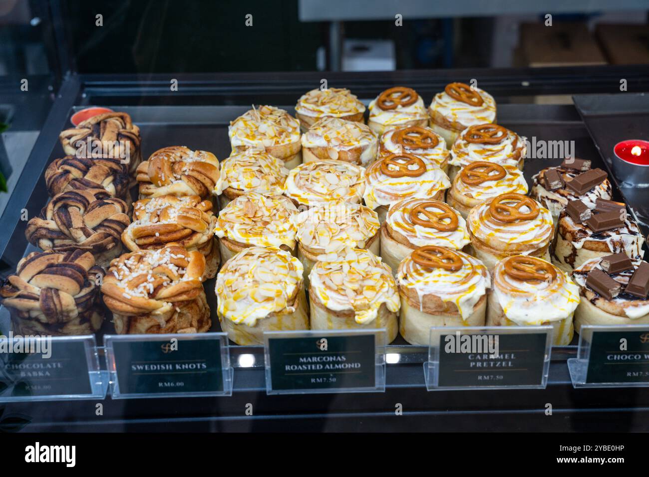Elmina Lakeside Mall - Oct 26, 2024 : Cinnamon roll at display shelf at ...