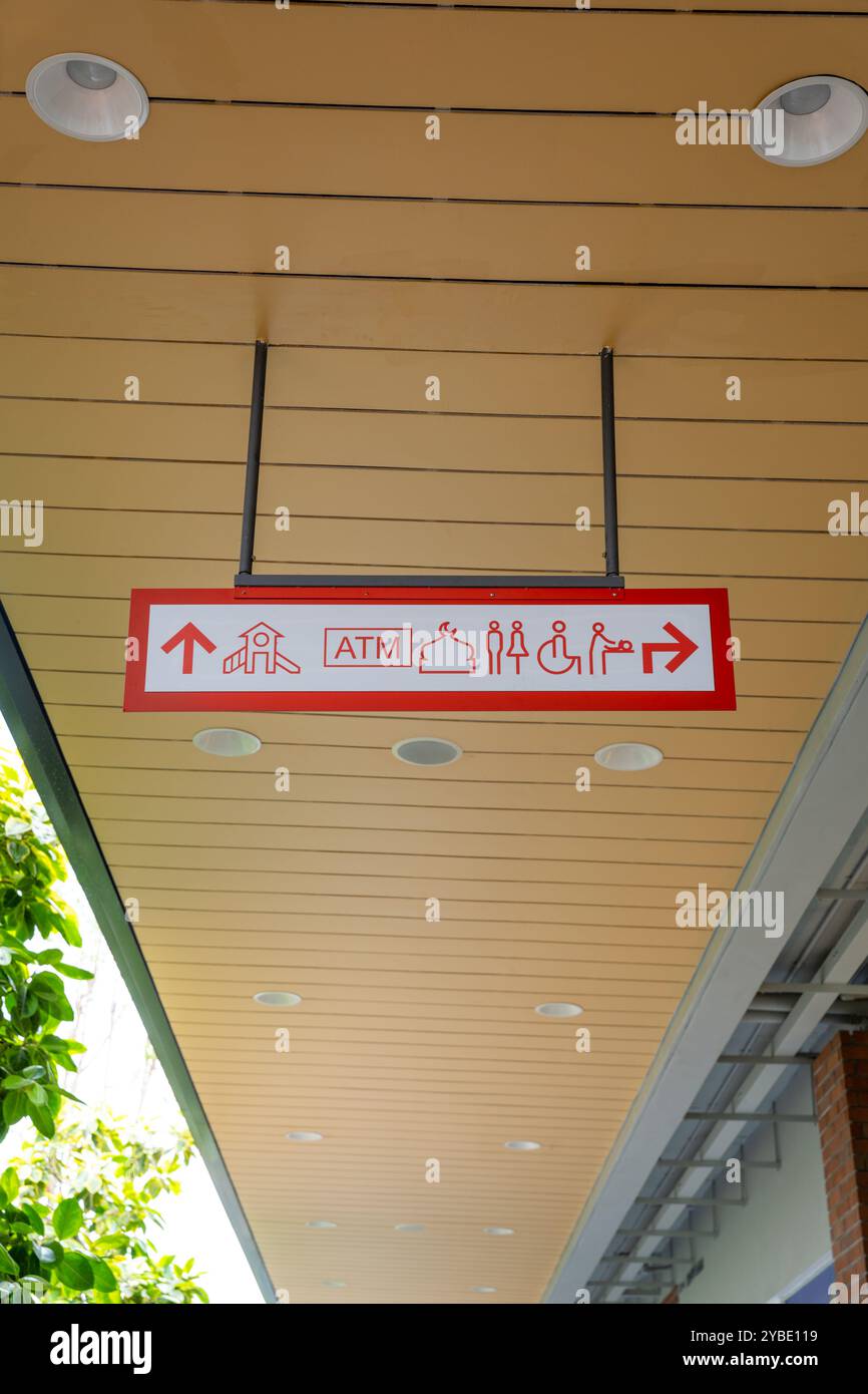 Elmina Lakeside - November 11, 2024 : Toilet signs with gender symbols ...