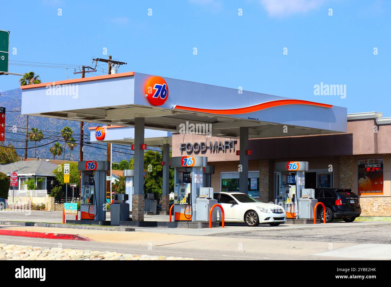 Union 76 gas station hi-res stock photography and images - Alamy
