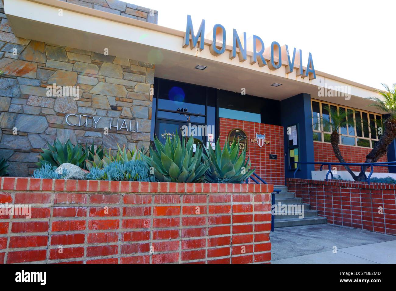 Monrovia (LA County), California: Monrovia City Hall located at 415 S ...