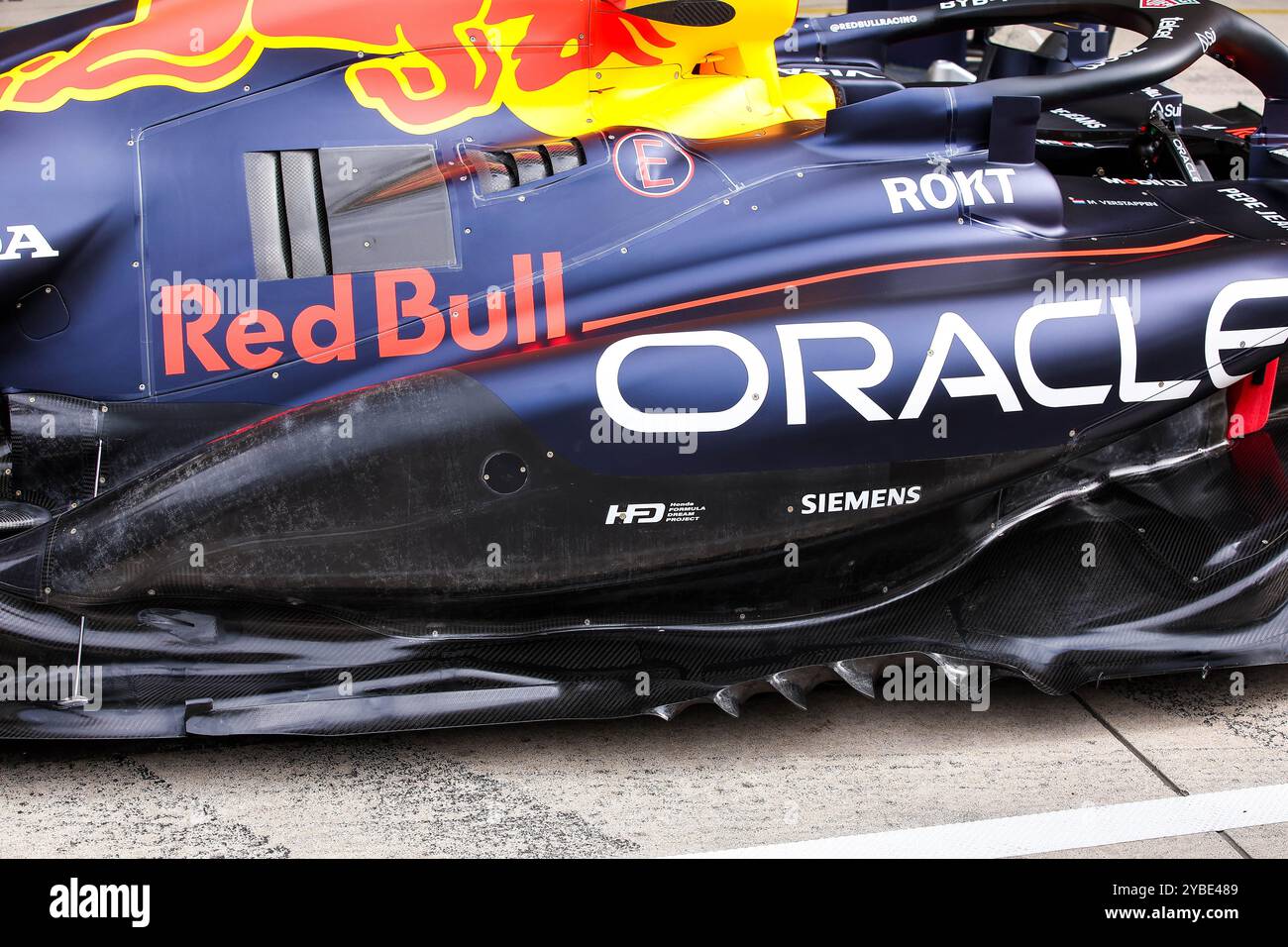 Red Bull Racing RB20, mechanical detail Floor Edge and engine cover ...