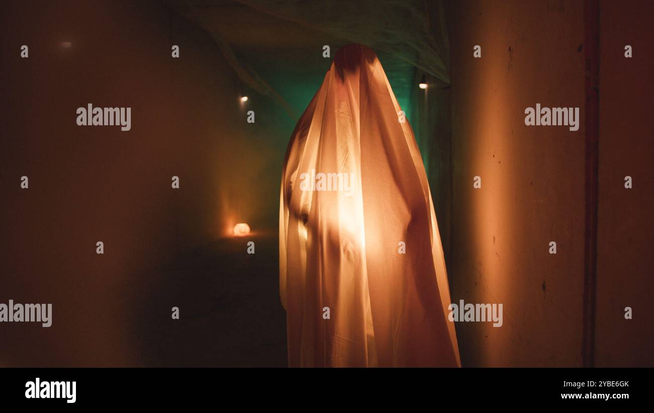 Floating ghost hi-res stock photography and images - Alamy