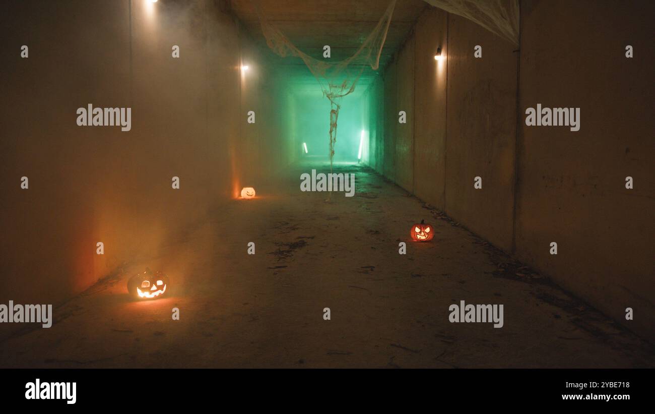 Empty And Scary Tunnel Underground Stock Photo - Alamy