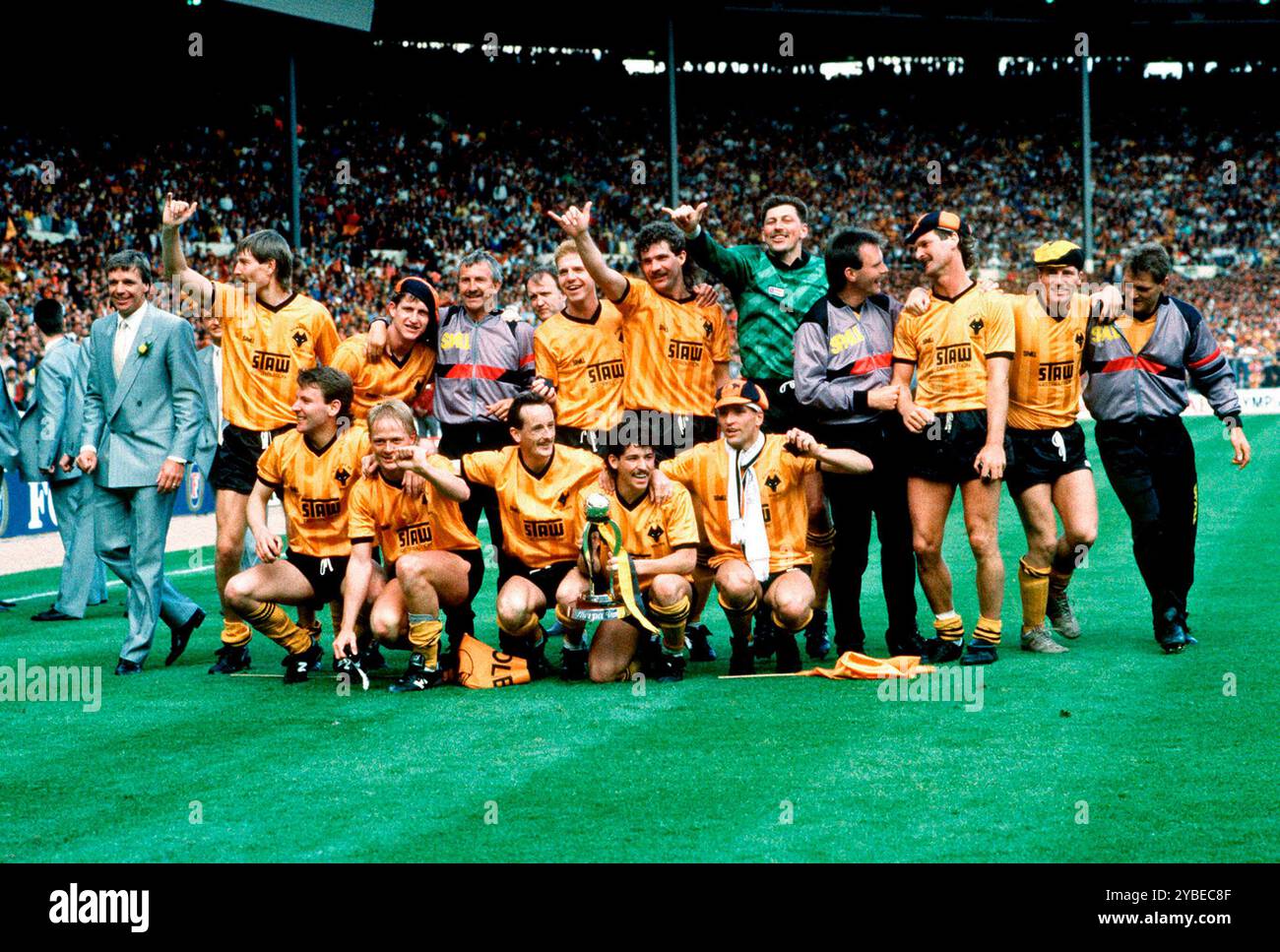 Sherpa Van Final at Wembley Burnley v Wolverhampton Wanderers. The 1988 ...
