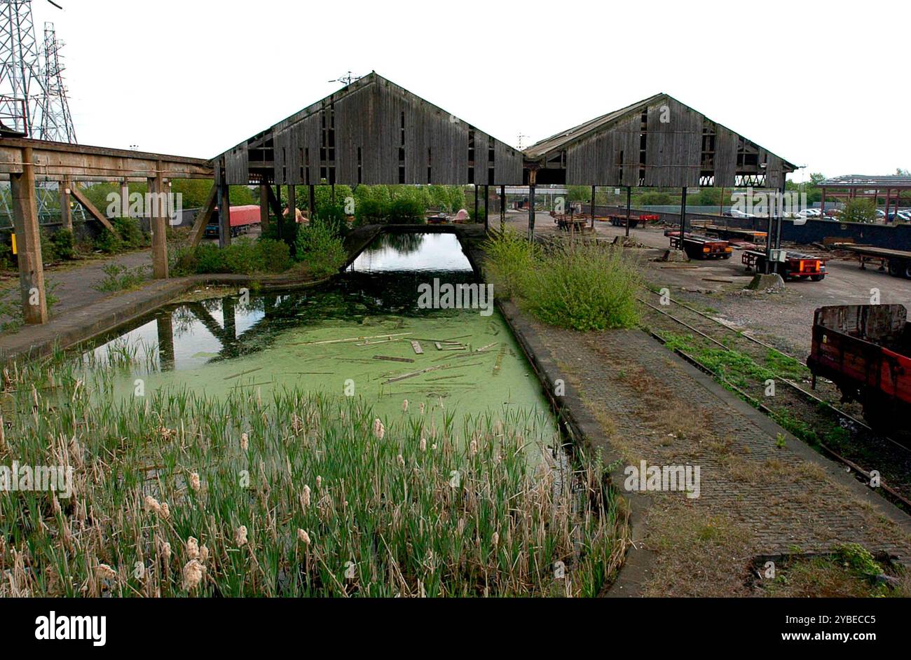 Chillington Wharf canal in Wolverhampton Uk Stock Photo - Alamy