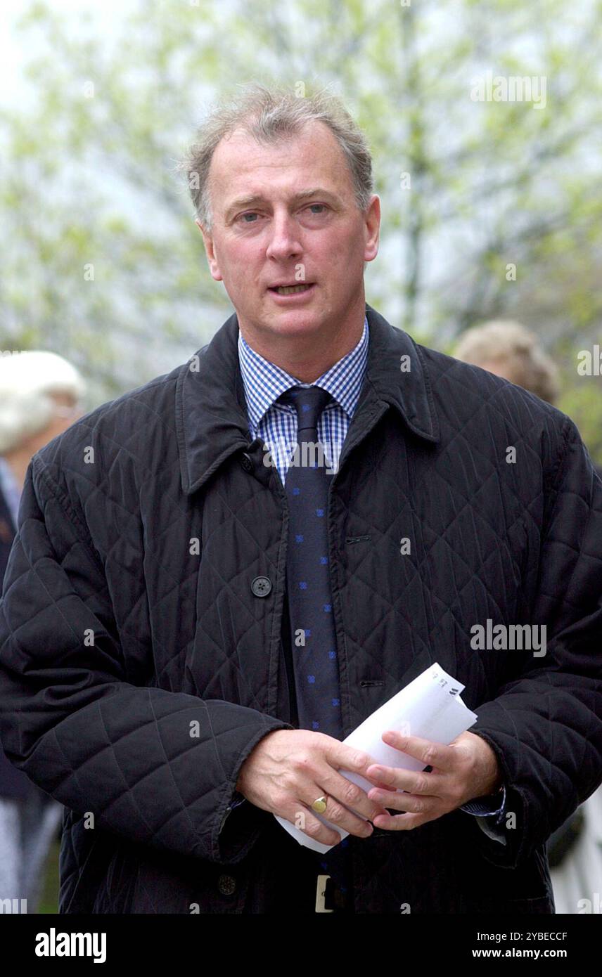 Birmingham City boss Trevor Francis 3/5/01 Stock Photo - Alamy