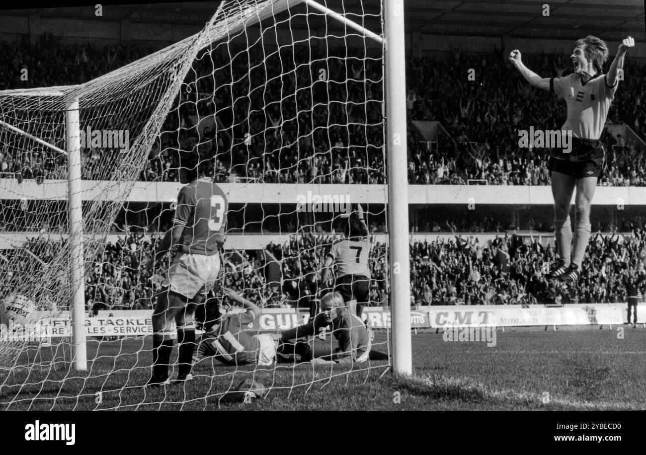 Wolverhampton Wanderers footballer Mel Eves jumps for joy as Wolves ...