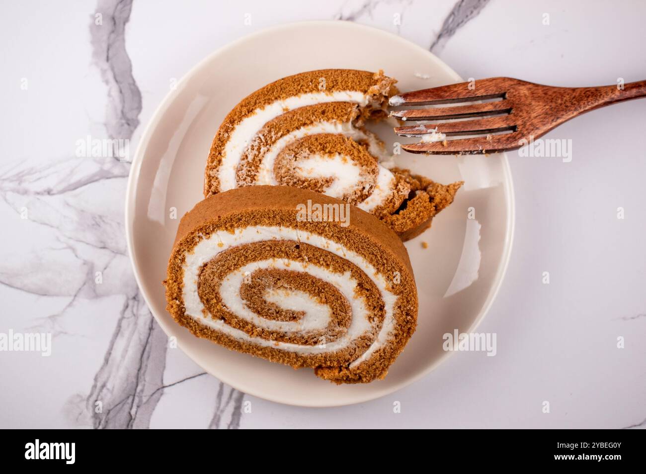 Perfect swiss roll hi-res stock photography and images - Alamy