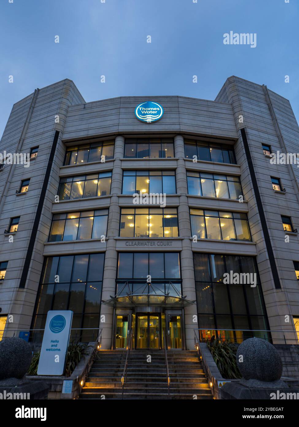 Clearwater Court, Head Office of Thames Water, Reading, Berkshire ...