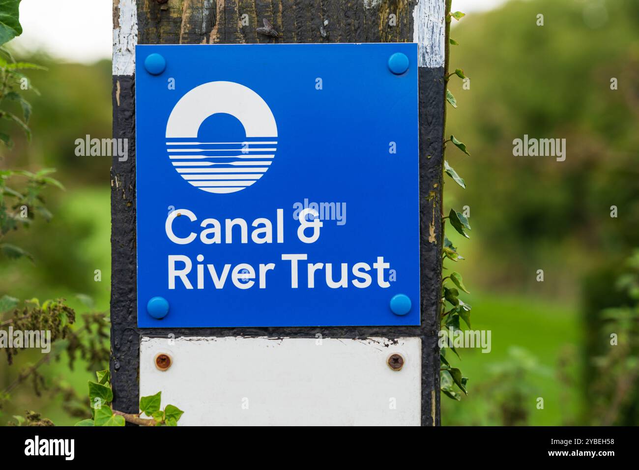 Canal and river trust signage hi-res stock photography and images - Alamy