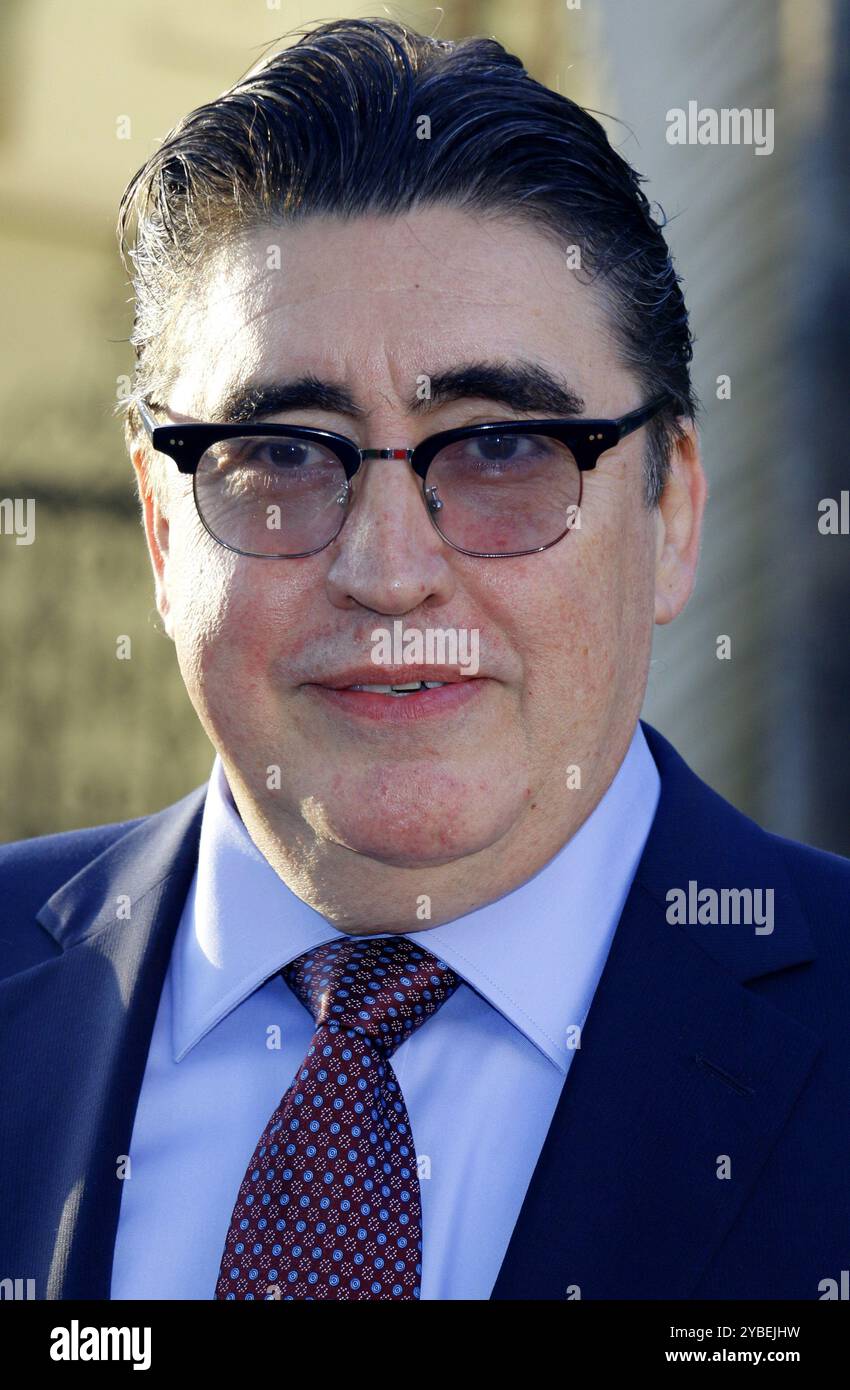 Actor alfred molina actress hi-res stock photography and images - Alamy