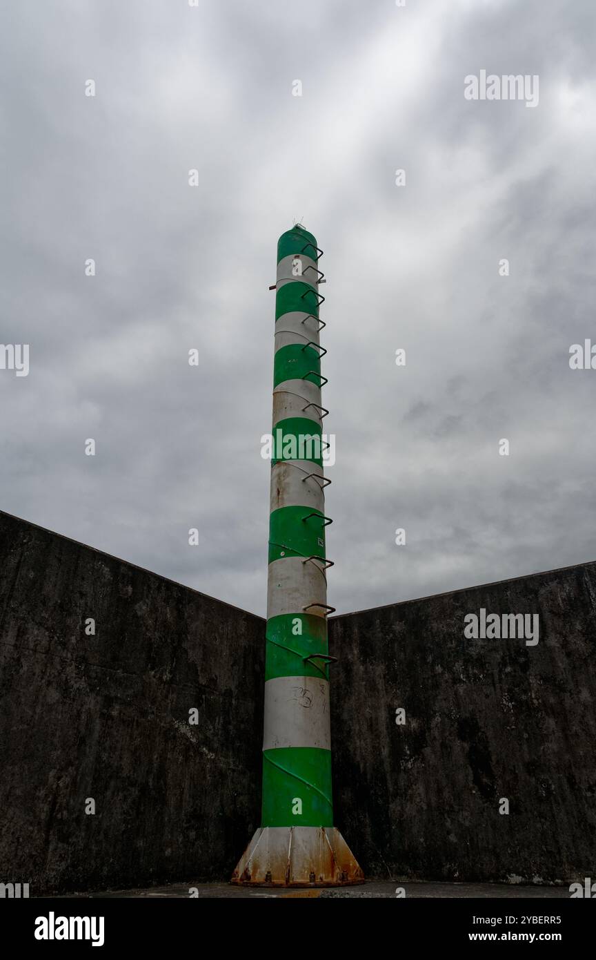 Contrasting textures in architecture hi-res stock photography and ...