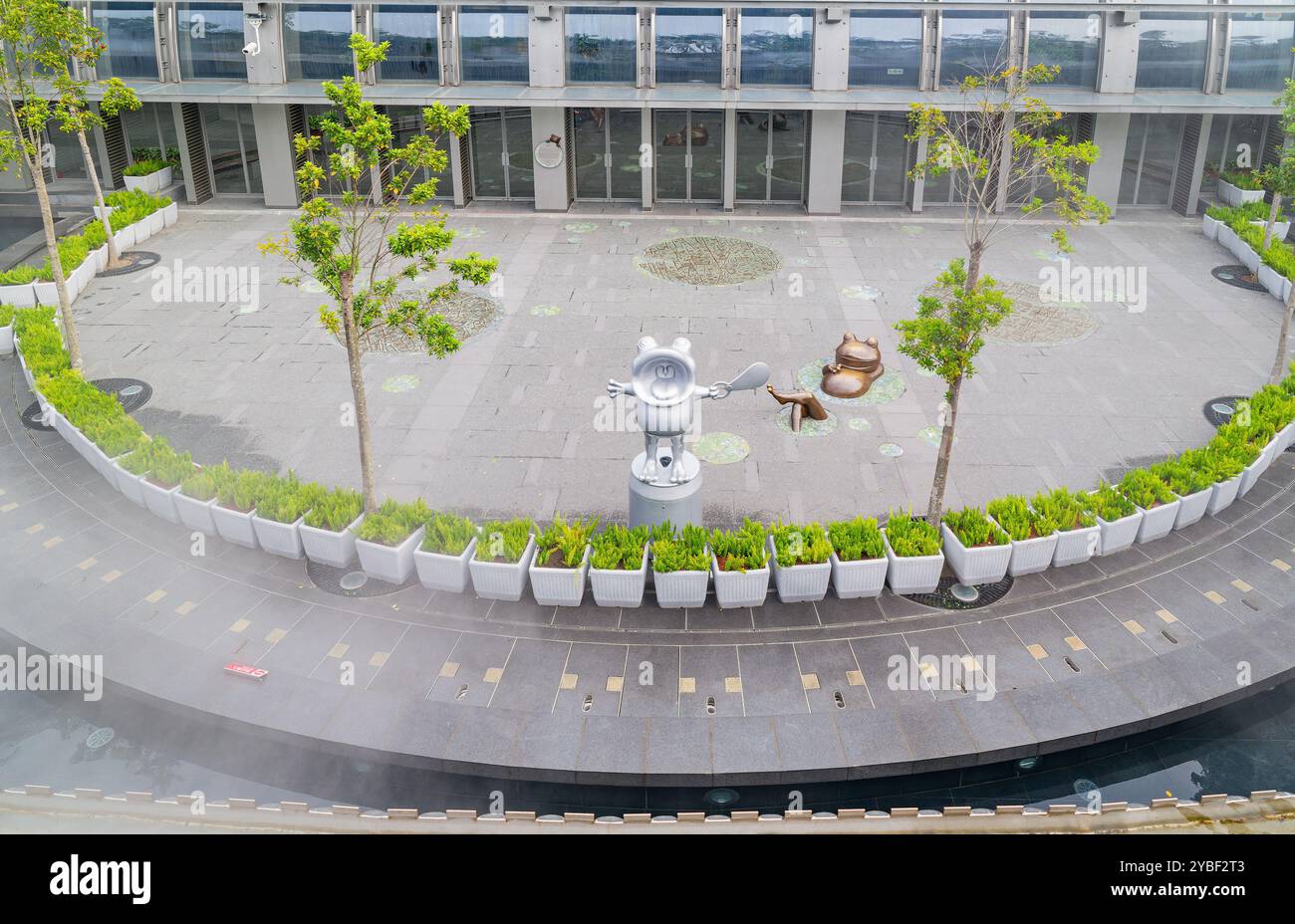 Daytime view of the Daan Park subway station at Taipei, Taiwan Stock ...